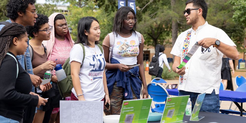 'Somos UTA, Somos HSI' - News Center - The University of Texas at Arlington